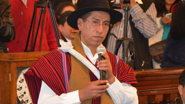 Cusi anuncia que dejará la ropa de autoridad originaria | Erbol Digital ...