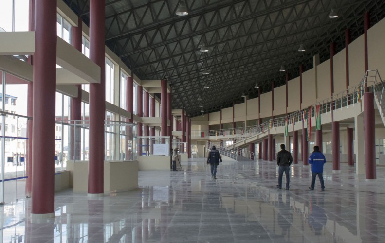 Inauguran Terminal de Buses Interprovincial de El Alto | Erbol Digital ...